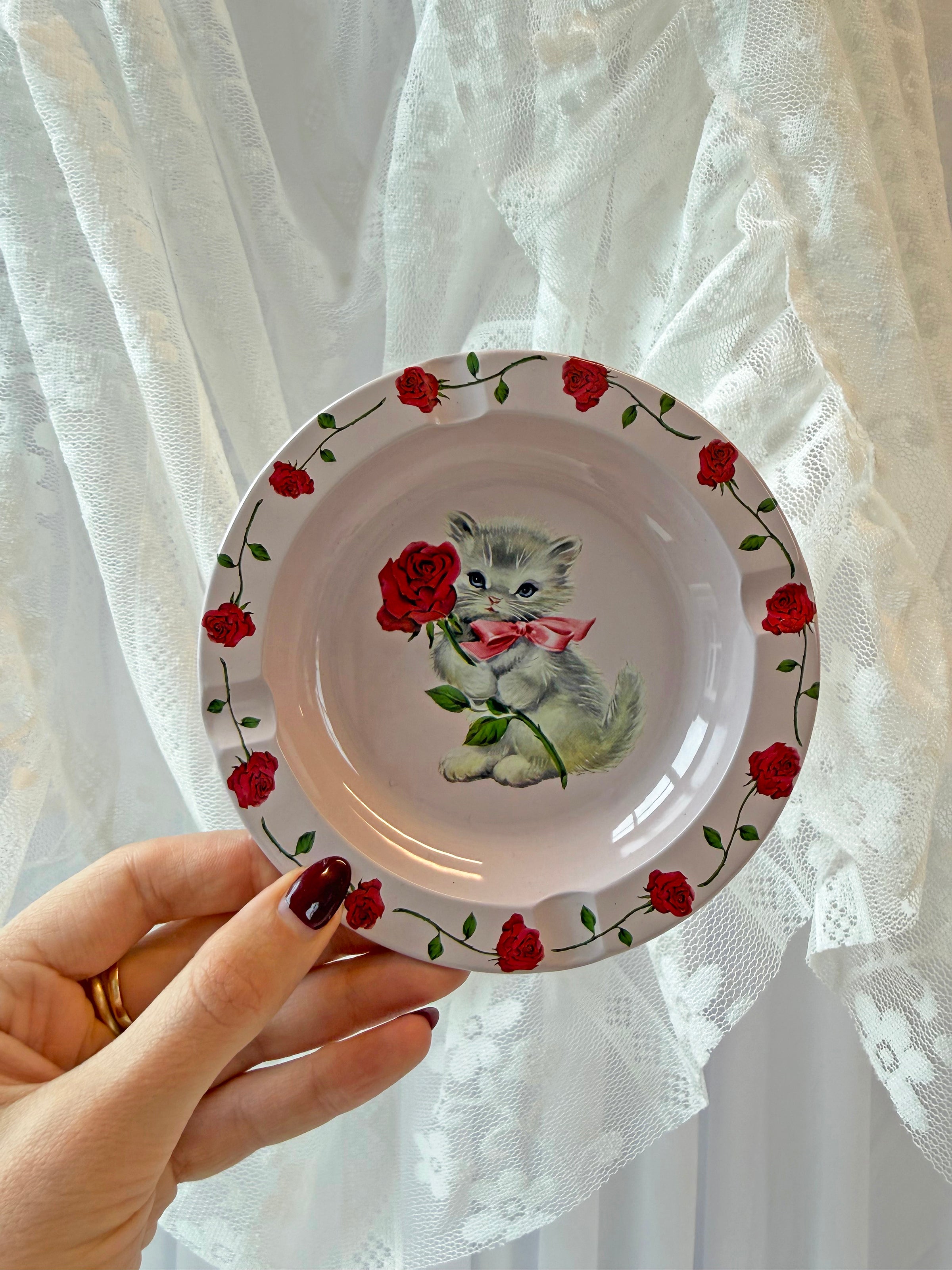 x Smitten Kitten Ash Tray – A Shop of Things